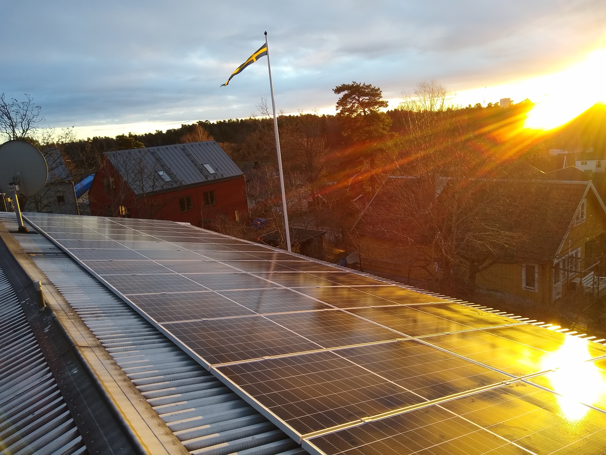 DAH Solar lança módulos solares com células que podem atingir ...